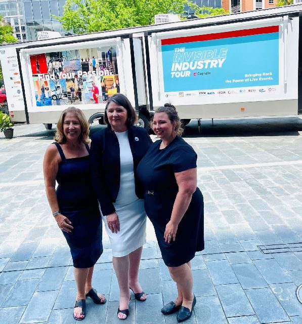 Talk on the Show Floor: ExhibitorLive Countdown & Invisible Industry ...