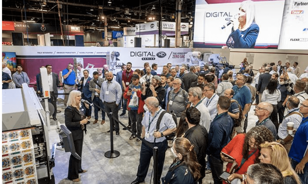 The Tradeshow Times: Crowds Are Back » Exhibit City News